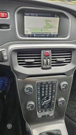Zils Volvo V40 2013 Anykščiai, ar dzinēja tilpumu 1.56 L un nobraukumu 314 tūkst. km par 6700 €, foto 18 vietnē AUTOMOTO.COM.LV