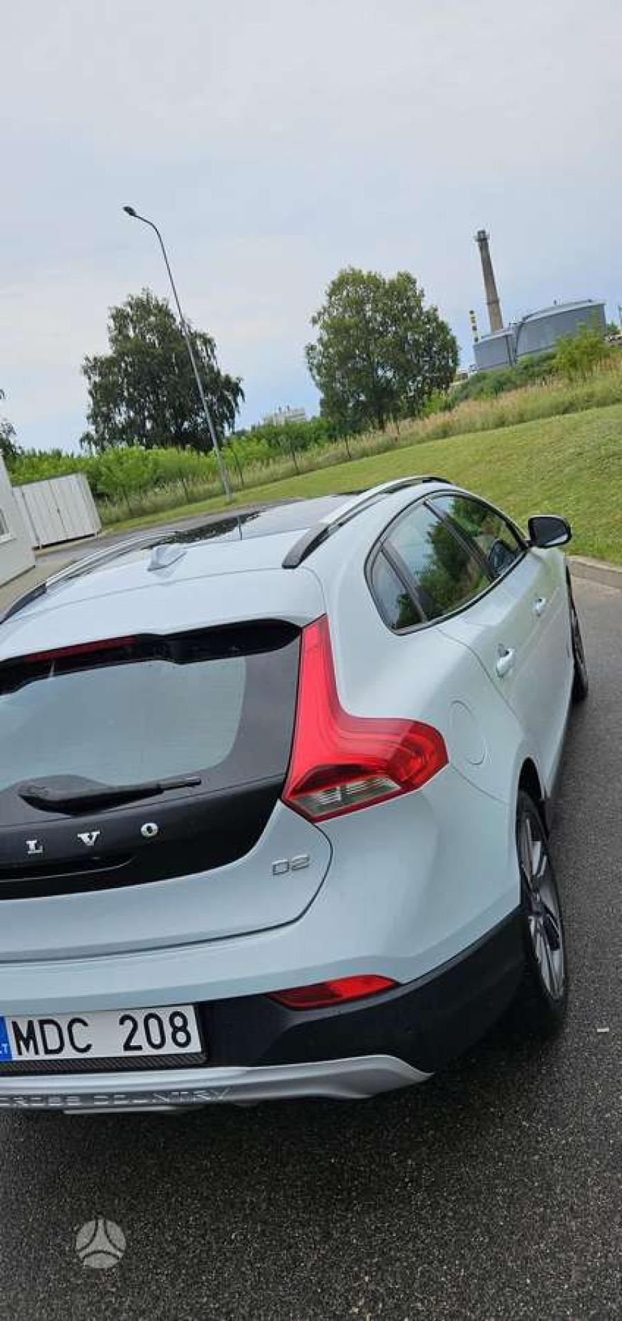 Zils Volvo V40 2013 Anykščiai, ar dzinēja tilpumu 1.56 L un nobraukumu 314 tūkst. km par 6700 €, foto 22 vietnē AUTOMOTO.COM.LV