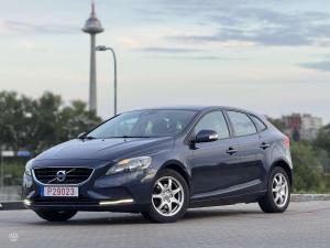 Blue Volvo V40 2013 in Vilnius, with an engine capacity of 1.56 L and mileage of 296 thousand km for 3900 €, photo  on AUTOMOTO.COM.LV