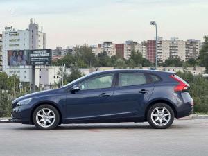 Blue Volvo V40 2013 in Vilnius, with an engine capacity of 1.56 L and mileage of 296 thousand km for 3900 €, photo 5 on AUTOMOTO.COM.LV