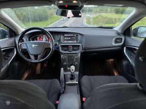Blue Volvo V40 2013 in Vilnius, with an engine capacity of 1.56 L and mileage of 296 thousand km for 3900 €, photo 9 on AUTOMOTO.COM.LV