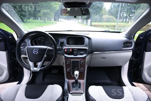 Blue Volvo V40 2013 in Ogre, with an engine capacity of 2.00 L and mileage of 335 thousand km for 5950 €, photo 7 on AUTOMOTO.COM.LV