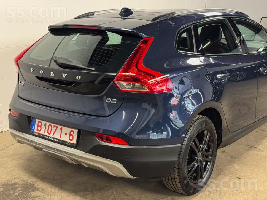 Zils Volvo V40 2013 Jūrmala, ar dzinēja tilpumu 1.60 L un nobraukumu 204 tūkst. km par 7950 €, foto 12 vietnē AUTOMOTO.COM.LV