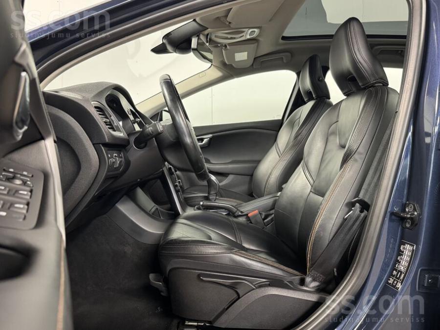 Zils Volvo V40 2013 Jūrmala, ar dzinēja tilpumu 1.60 L un nobraukumu 204 tūkst. km par 7950 €, foto 18 vietnē AUTOMOTO.COM.LV
