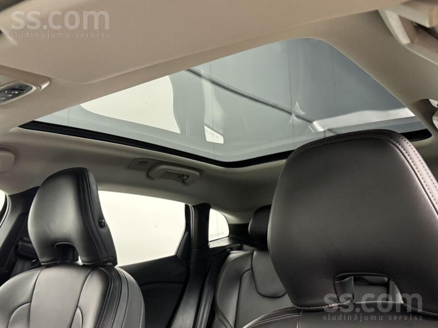 Zils Volvo V40 2013 Jūrmala, ar dzinēja tilpumu 1.60 L un nobraukumu 204 tūkst. km par 7950 €, foto 20 vietnē AUTOMOTO.COM.LV