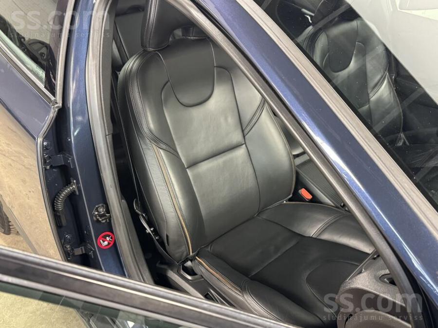 Zils Volvo V40 2013 Jūrmala, ar dzinēja tilpumu 1.60 L un nobraukumu 204 tūkst. km par 7950 €, foto 22 vietnē AUTOMOTO.COM.LV