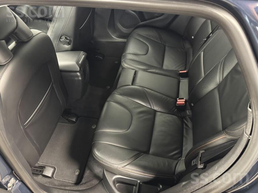 Zils Volvo V40 2013 Jūrmala, ar dzinēja tilpumu 1.60 L un nobraukumu 204 tūkst. km par 7950 €, foto 23 vietnē AUTOMOTO.COM.LV