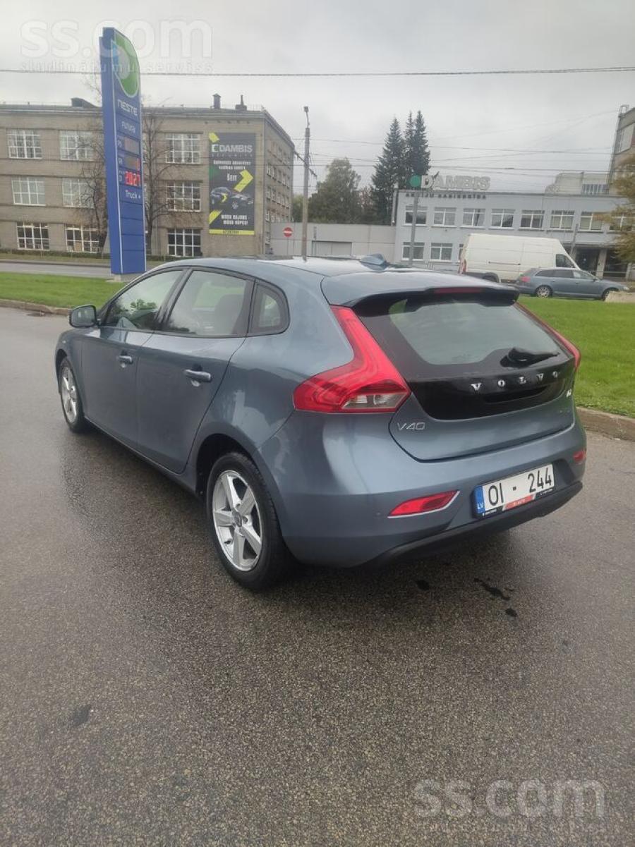 Zils Volvo V40 2013 Rīga, ar dzinēja tilpumu 1.60 L un nobraukumu 227 tūkst. km par 6350 €, foto 7 vietnē AUTOMOTO.COM.LV
