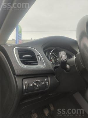 Zils Volvo V40 2013 Rīga, ar dzinēja tilpumu 1.60 L un nobraukumu 227 tūkst. km par 6350 €, foto 12 vietnē AUTOMOTO.COM.LV