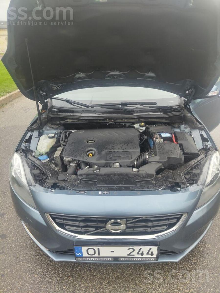 Zils Volvo V40 2013 Rīga, ar dzinēja tilpumu 1.60 L un nobraukumu 227 tūkst. km par 6350 €, foto 16 vietnē AUTOMOTO.COM.LV