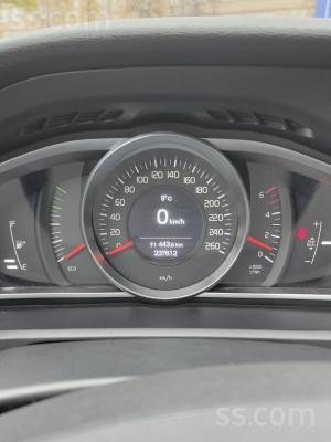Zils Volvo V40 2013 Rīga, ar dzinēja tilpumu 1.60 L un nobraukumu 227 tūkst. km par 6350 €, foto 21 vietnē AUTOMOTO.COM.LV