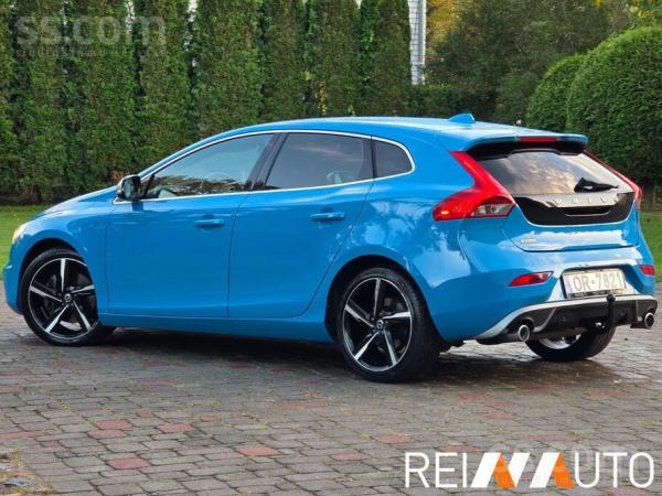 Volvo V40 2013 in Riga on AUTOMOTO.COM.LV Blue Volvo V40 2013 in Riga, with an engine capacity of 2.00 L and mileage of 339 thousand km for 6450 ā¬, photo 4 on AUTOMOTO.COM.LV
