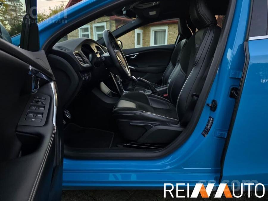 Zils Volvo V40 2013 Rīga, ar dzinēja tilpumu 2.00 L un nobraukumu 339 tūkst. km par 6450 €, foto 21 vietnē AUTOMOTO.COM.LV