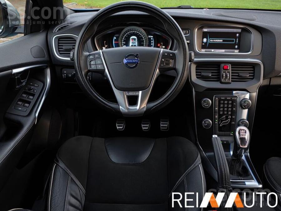 Zils Volvo V40 2013 Rīga, ar dzinēja tilpumu 2.00 L un nobraukumu 339 tūkst. km par 6450 €, foto 22 vietnē AUTOMOTO.COM.LV
