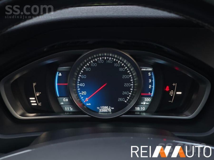 Zils Volvo V40 2013 Rīga, ar dzinēja tilpumu 2.00 L un nobraukumu 339 tūkst. km par 6450 €, foto 25 vietnē AUTOMOTO.COM.LV