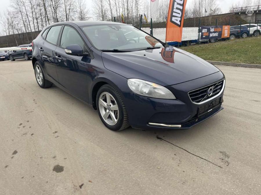 Zils Volvo V40 2014 Kauņa, ar dzinēja tilpumu 1.97 L un nobraukumu 226 tūkst. km par 5650 €, foto 6 vietnē AUTOMOTO.COM.LV