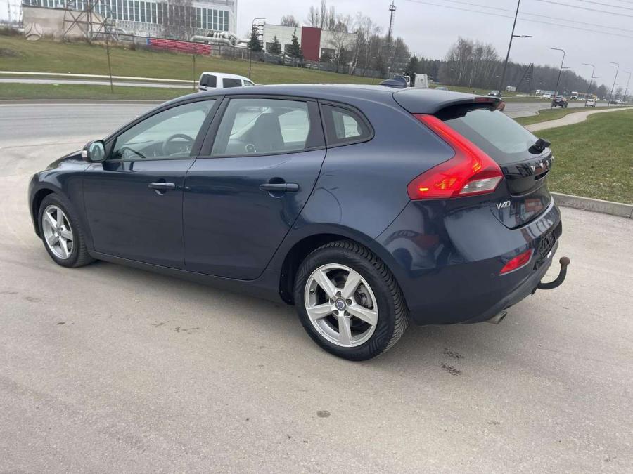Zils Volvo V40 2014 Kauņa, ar dzinēja tilpumu 1.97 L un nobraukumu 226 tūkst. km par 5650 €, foto 15 vietnē AUTOMOTO.COM.LV