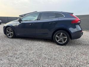 Zils Volvo V40 2014 Alīta, ar dzinēja tilpumu 1.56 L un nobraukumu 256 tūkst. km par 4900 €, foto 4 vietnē AUTOMOTO.COM.LV