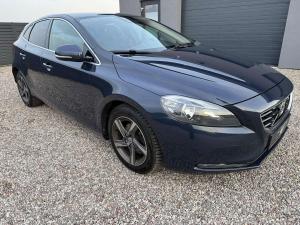 Zils Volvo V40 2014 Alīta, ar dzinēja tilpumu 1.56 L un nobraukumu 256 tūkst. km par 4900 €, foto 10 vietnē AUTOMOTO.COM.LV