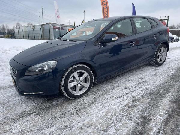 Blue Volvo V40 2014 in Kaunas, with an engine capacity of 1.97 L and mileage of 225 thousand km for 5450 €, photo 6 on AUTOMOTO.COM.LV