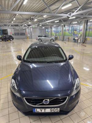 Zils Volvo V40 2014 Viļņa, ar dzinēja tilpumu 1.97 L un nobraukumu 298 tūkst. km par 4450 €, foto 11 vietnē AUTOMOTO.COM.LV