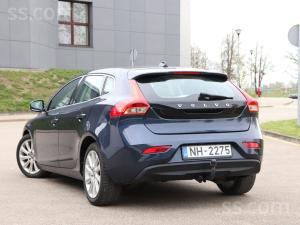 Zils Volvo V40 2014 Daugavpils, ar dzinēja tilpumu 1.60 L un nobraukumu 238 tūkst. km par 5850 €, foto 2 vietnē AUTOMOTO.COM.LV
