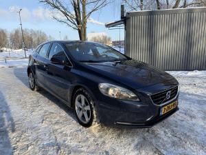 Blue Volvo V40 2014 in Kaunas, with an engine capacity of 1.97 L and mileage of 257 thousand km for 5450 €, photo 4 on AUTOMOTO.COM.LV