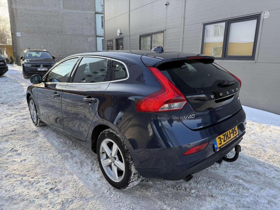 Zils Volvo V40 2014 Kauņa, ar dzinēja tilpumu 1.97 L un nobraukumu 257 tūkst. km par 5450 €, foto 10 vietnē AUTOMOTO.COM.LV