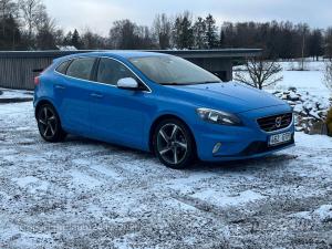 Blue Volvo V40 2014 in Paide, with an engine capacity of 1.60 L and mileage of 273 thousand km for 7290 €, photo 2 on AUTOMOTO.COM.LV