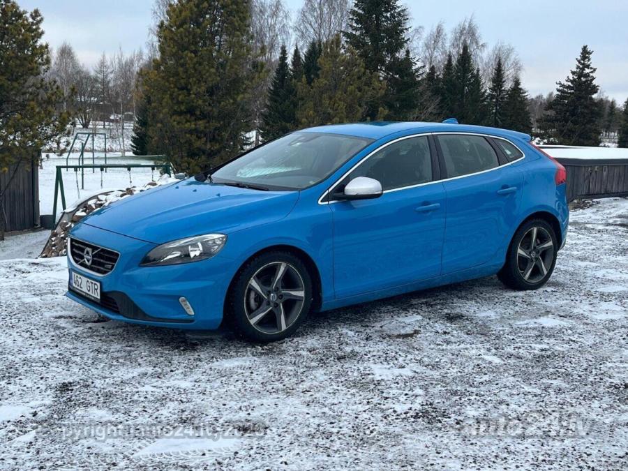 Blue Volvo V40 2014 in Paide, with an engine capacity of 1.60 L and mileage of 273 thousand km for 7290 €, photo 6 on AUTOMOTO.COM.LV