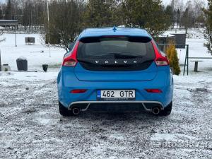 Blue Volvo V40 2014 in Paide, with an engine capacity of 1.60 L and mileage of 273 thousand km for 7290 €, photo 8 on AUTOMOTO.COM.LV