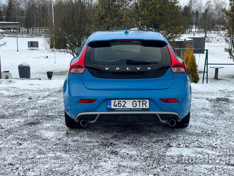 Blue Volvo V40 2014 in Paide, with an engine capacity of 1.60 L and mileage of 273 thousand km for 7290 €, photo 8 on AUTOMOTO.COM.LV