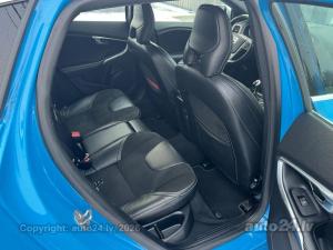 Blue Volvo V40 2014 in Paide, with an engine capacity of 1.60 L and mileage of 273 thousand km for 7290 €, photo 16 on AUTOMOTO.COM.LV