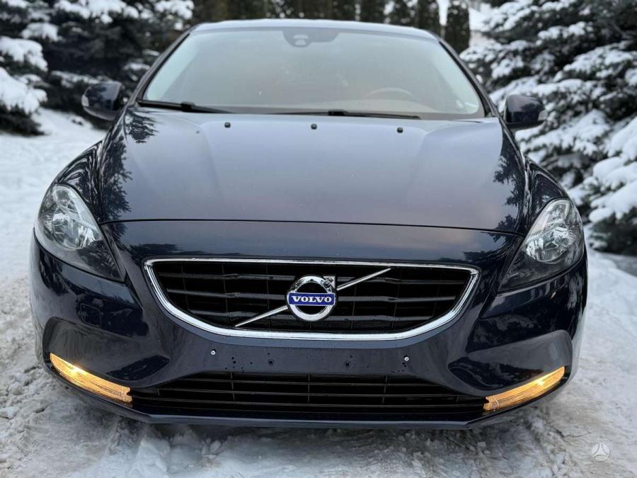 Zils Volvo V40 2014 Utena, ar dzinēja tilpumu 1.56 L un nobraukumu 248 tūkst. km par 6250 €, foto 6 vietnē AUTOMOTO.COM.LV