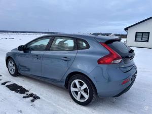 Blue Volvo V40 2014 in Vilnius, with an engine capacity of 1.56 L and mileage of 162 thousand km for 6900 €, photo 8 on AUTOMOTO.COM.LV