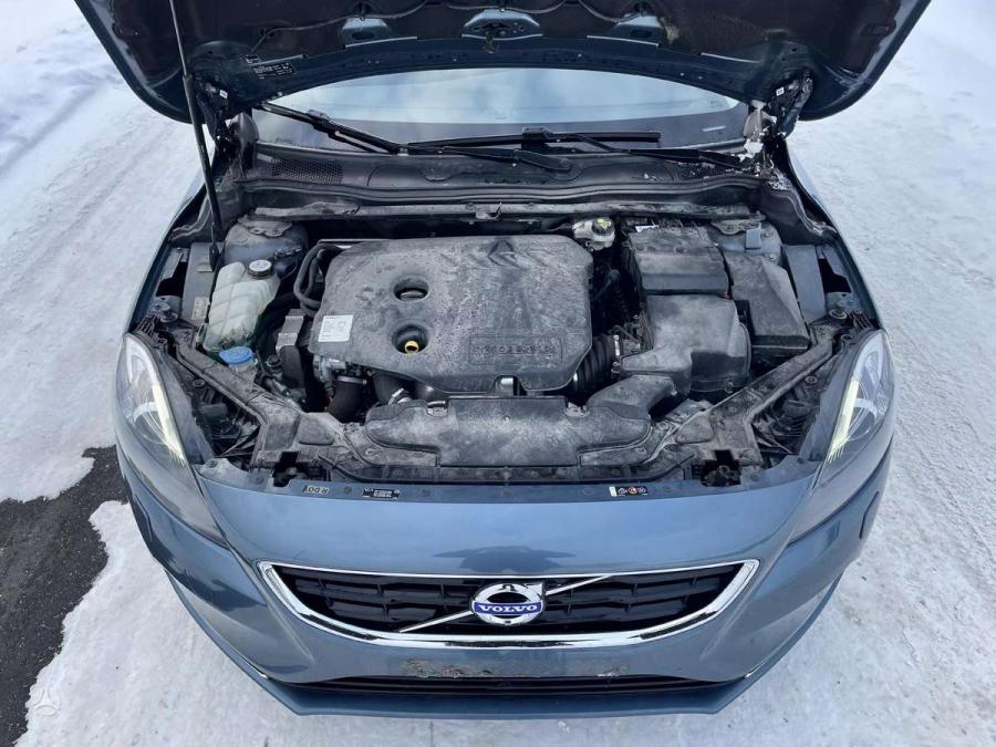 Blue Volvo V40 2014 in Vilnius, with an engine capacity of 1.56 L and mileage of 162 thousand km for 6900 €, photo 20 on AUTOMOTO.COM.LV