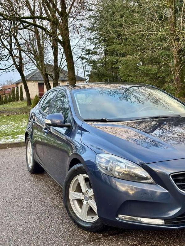 Zils Volvo V40 2014 Kauņa, ar dzinēja tilpumu 1.56 L un nobraukumu 290 tūkst. km par 5650 €, foto 4 vietnē AUTOMOTO.COM.LV