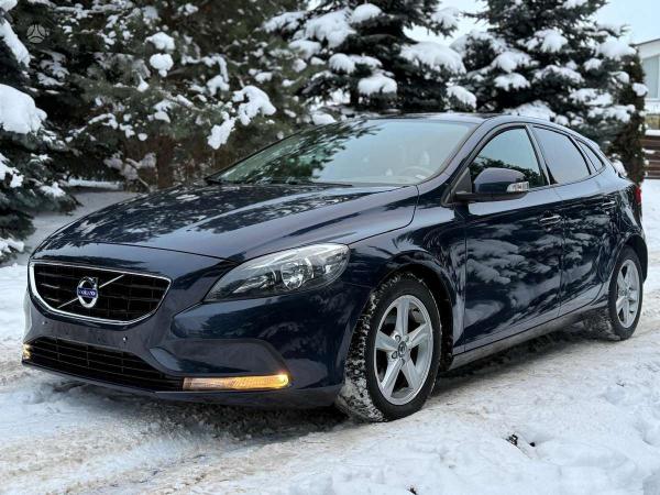 Zils Volvo V40 2014 Utena, ar dzinēja tilpumu 1.56 L un nobraukumu 248 tūkst. km par 5990 €, foto 1 vietnē AUTOMOTO.COM.LV