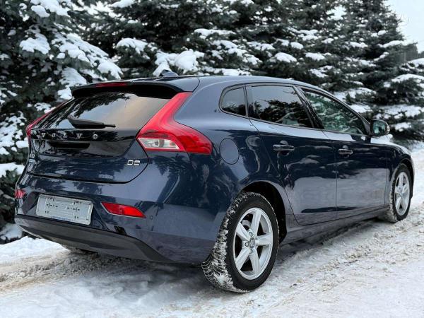 Zils Volvo V40 2014 Utena, ar dzinēja tilpumu 1.56 L un nobraukumu 248 tūkst. km par 5990 €, foto 3 vietnē AUTOMOTO.COM.LV