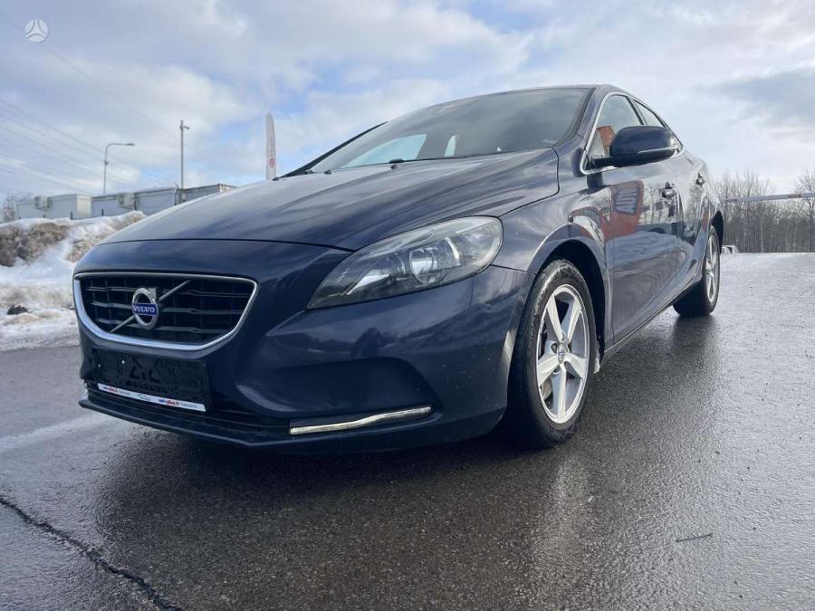 Zils Volvo V40 2014 Kauņa, ar dzinēja tilpumu 2.00 L un nobraukumu 258 tūkst. km par 5950 €, foto 1 vietnē AUTOMOTO.COM.LV