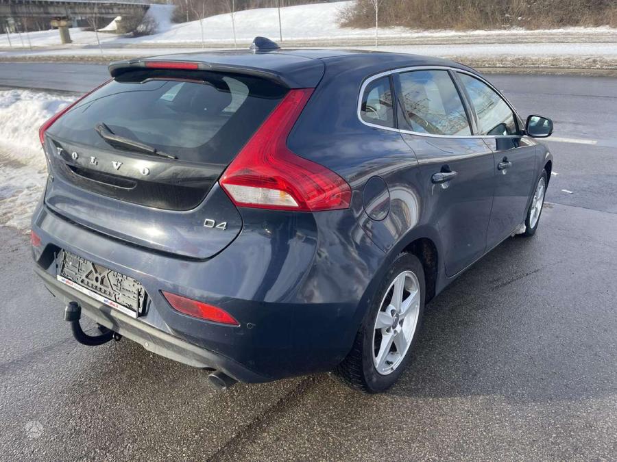Zils Volvo V40 2014 Kauņa, ar dzinēja tilpumu 2.00 L un nobraukumu 258 tūkst. km par 5950 €, foto 11 vietnē AUTOMOTO.COM.LV