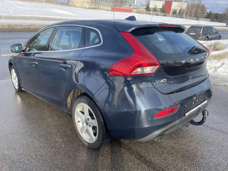 Zils Volvo V40 2014 Kauņa, ar dzinēja tilpumu 2.00 L un nobraukumu 258 tūkst. km par 5950 €, foto 13 vietnē AUTOMOTO.COM.LV