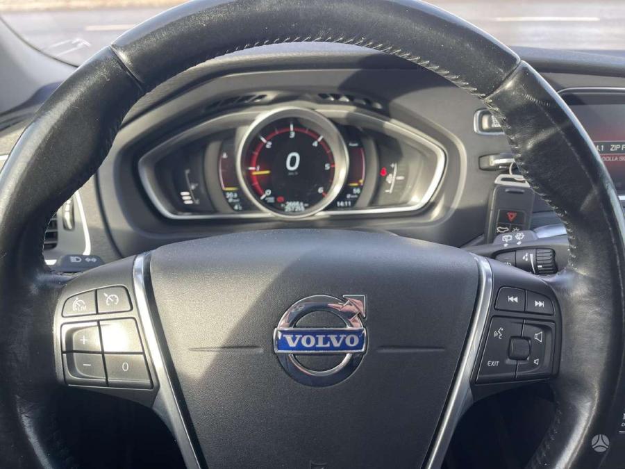 Zils Volvo V40 2014 Kauņa, ar dzinēja tilpumu 2.00 L un nobraukumu 258 tūkst. km par 5950 €, foto 19 vietnē AUTOMOTO.COM.LV