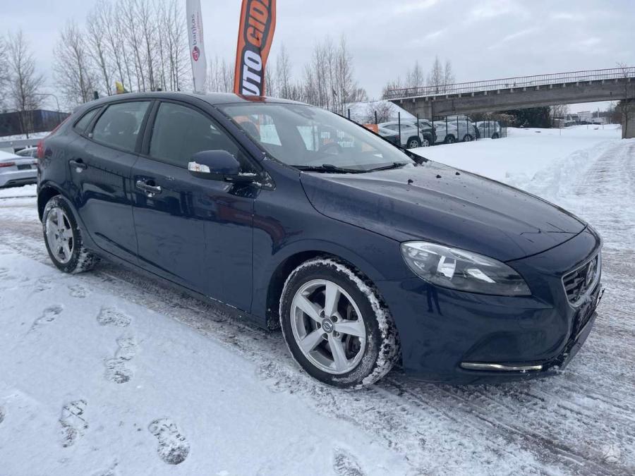 Zils Volvo V40 2014 Kauņa, ar dzinēja tilpumu 1.97 L un nobraukumu 207 tūkst. km par 5650 €, foto 6 vietnē AUTOMOTO.COM.LV