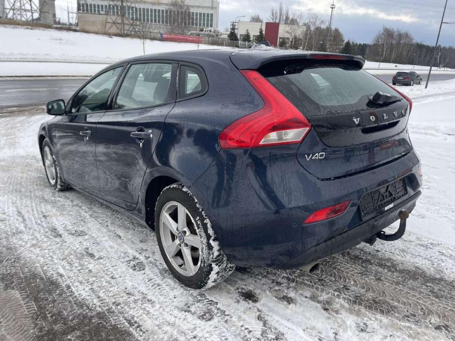 Zils Volvo V40 2014 Kauņa, ar dzinēja tilpumu 1.97 L un nobraukumu 207 tūkst. km par 5650 €, foto 13 vietnē AUTOMOTO.COM.LV