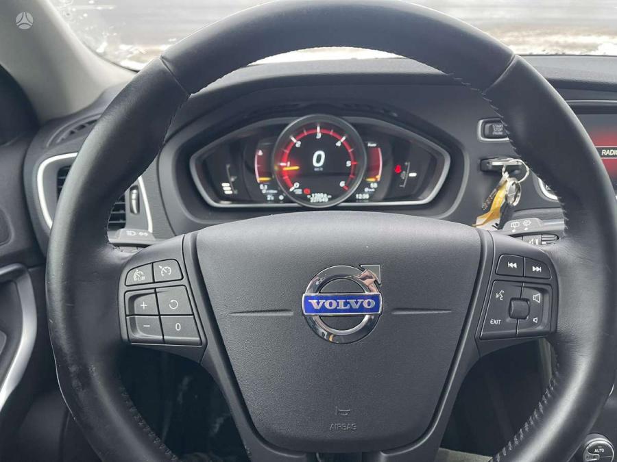 Zils Volvo V40 2014 Kauņa, ar dzinēja tilpumu 1.97 L un nobraukumu 207 tūkst. km par 5650 €, foto 19 vietnē AUTOMOTO.COM.LV