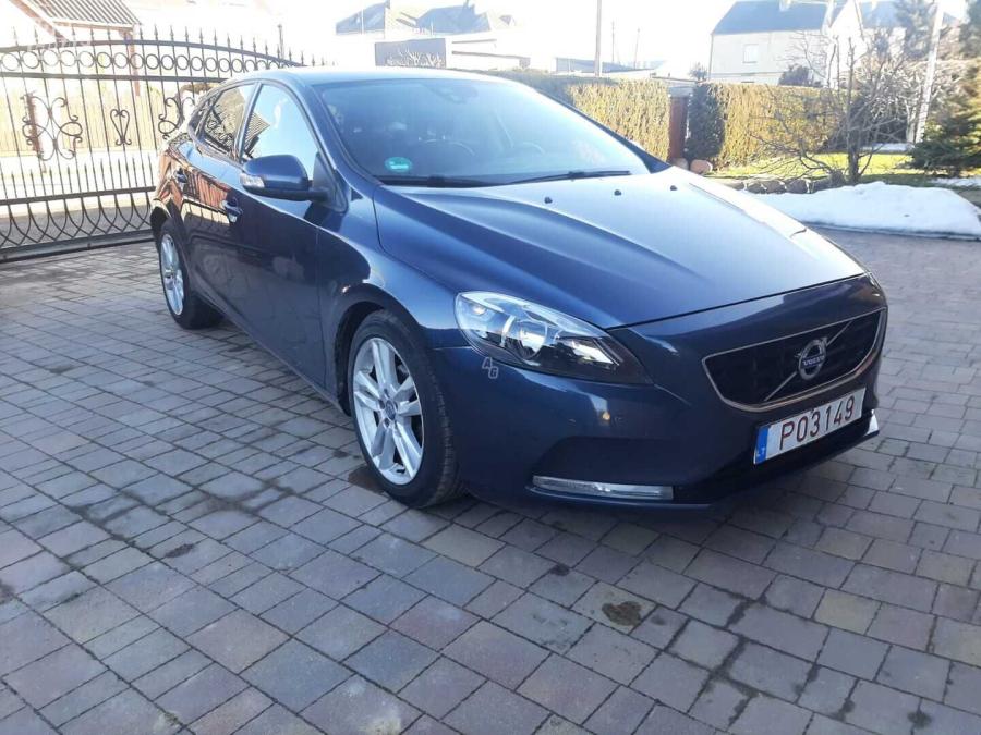 Blue Volvo V40 2014 in Kaunas, with an engine capacity of 1.60 L and mileage of 262 thousand km for 4700 €, photo 4 on AUTOMOTO.COM.LV