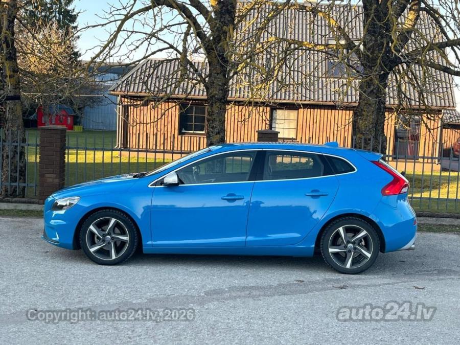 Zils Volvo V40 2014 Paide, ar dzinēja tilpumu 1.60 L un nobraukumu 275 tūkst. km par 7190 €, foto 4 vietnē AUTOMOTO.COM.LV