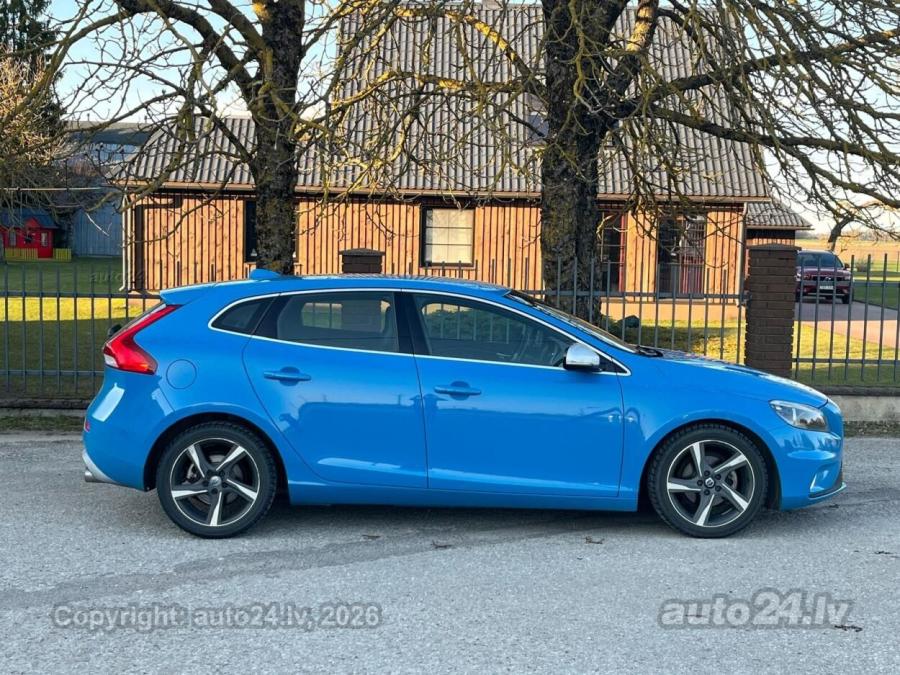 Zils Volvo V40 2014 Paide, ar dzinēja tilpumu 1.60 L un nobraukumu 275 tūkst. km par 7190 €, foto 5 vietnē AUTOMOTO.COM.LV
