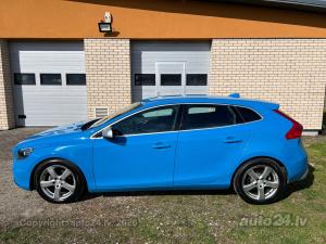 Blue Volvo V40 2014 in Paide, with an engine capacity of 1.60 L and mileage of 280 thousand km for 7250 €, photo 9 on AUTOMOTO.COM.LV